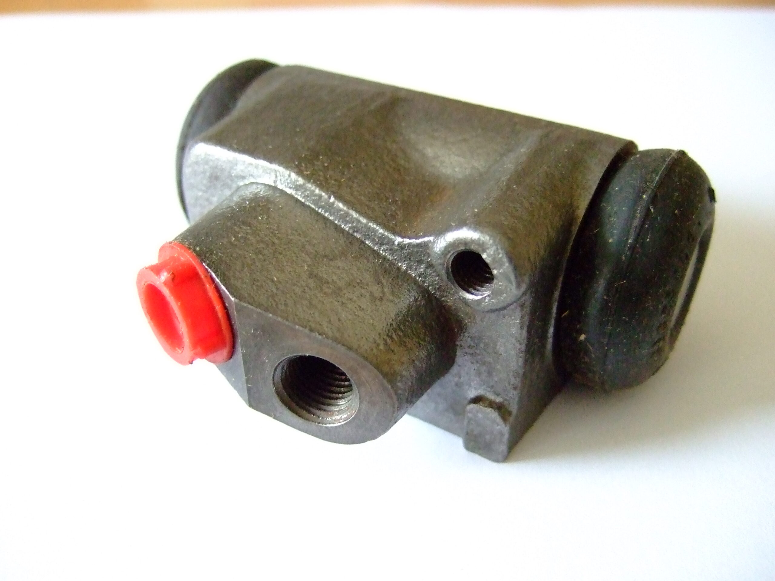 Rear Wheel Cylinder - Standard - Ford Classic and Capri Owners Club